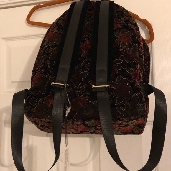 La Diva | Bags | Floral Black Backpack | Poshmark
